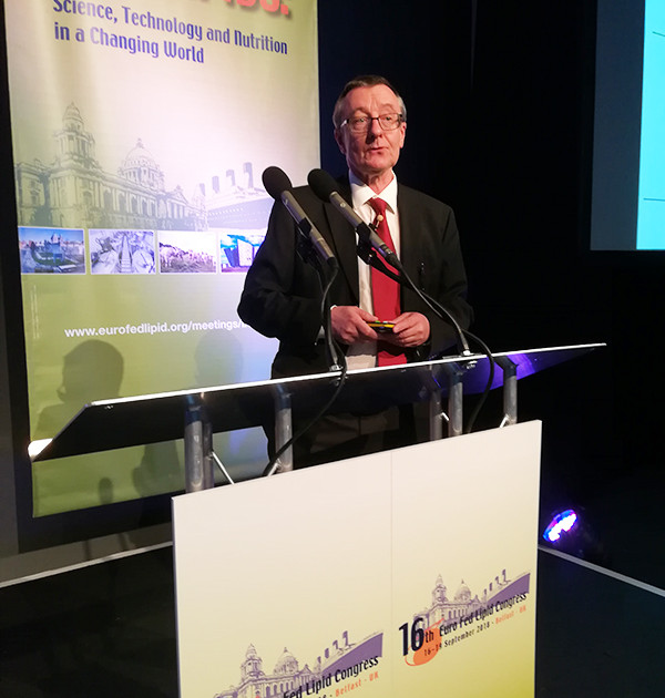 Prof. Arno Behr mit der Normann-Medaille geehrt - BCI - TU Dortmund